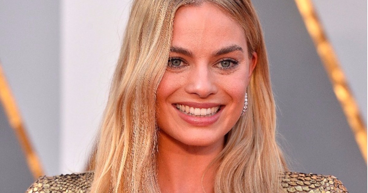 Margot Robbie: H σοκαριστική μεταμόρφωσή της σε βασίλισσα Ελισάβετ Α΄