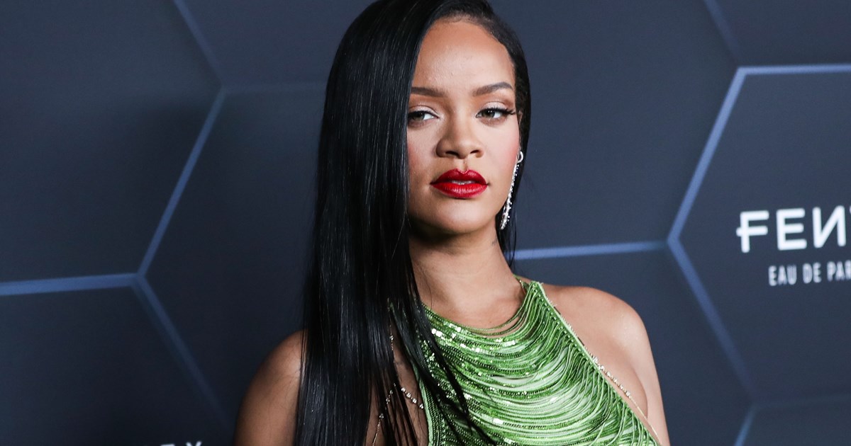Η πρώτη εμφάνιση της Rihanna στο κόκκινο χαλί μετά τη γέννηση του γιου της