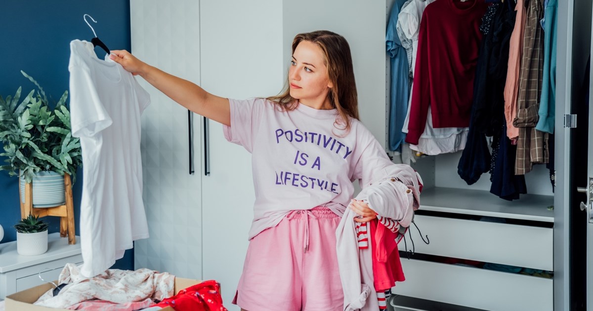 Wardrobe-tracking: Το νέο trend που προωθεί μία βιώσιμη γκαρνταρόμπα